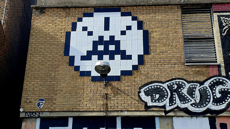 Space Invaders – Street Mosaics - Street Art & Graffiti - Dror Hadadi