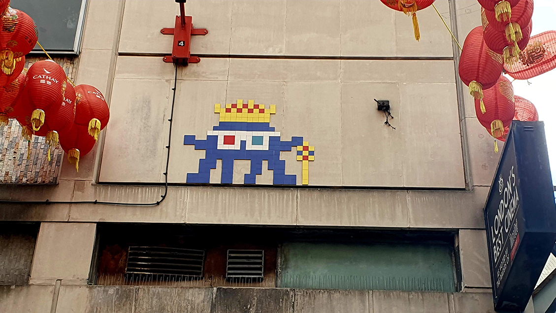 Space Invaders – Street Mosaics - Street Art & Graffiti - Dror Hadadi